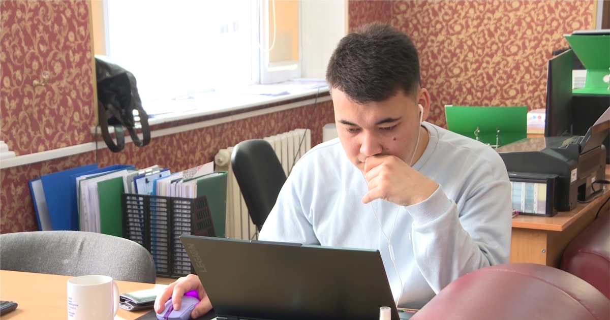 "Даже наши критики против того, чтобы СМИ закрывали по надуманным поводам". За что власти ...