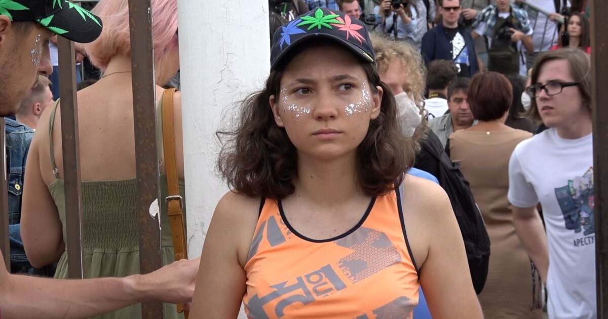 Olga Misik, 'The Girl Who Read The Constitution' To Russian Riot Police ...