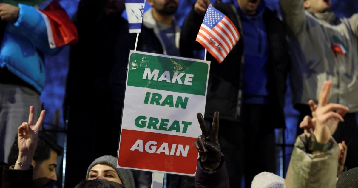 "Цель демонстрантов – не обязательно свергнуть режим". Востоковед – о ...