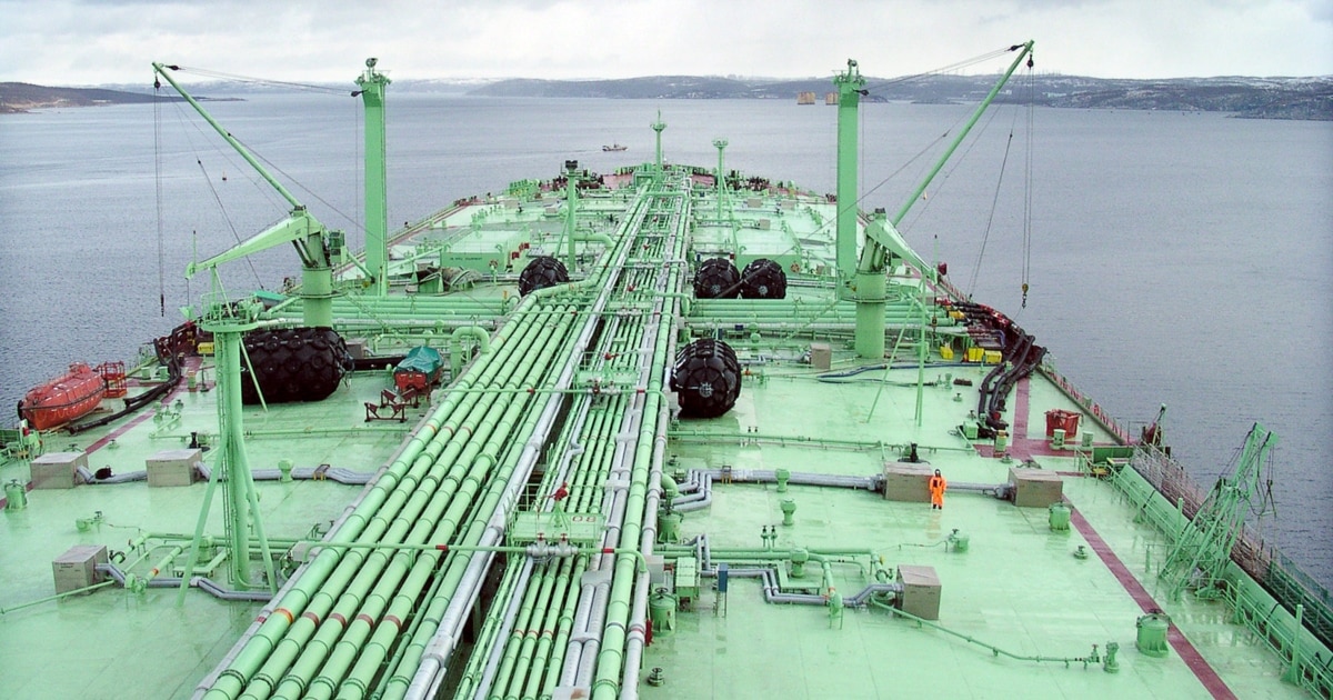 Беспилотник атаковал нефтяной танкер Elbus в Черном море у берегов Турции